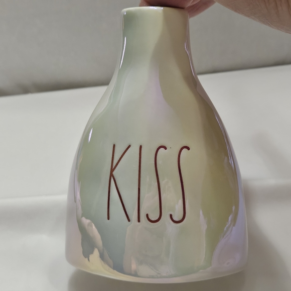 Rae Dunn | Accents | Lovely Irridescent Green Bud Vase By Rae Dunn ...